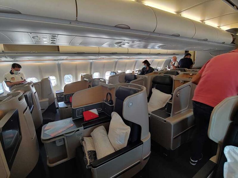 Manila to Sydney Qantas Business Class Flight Review